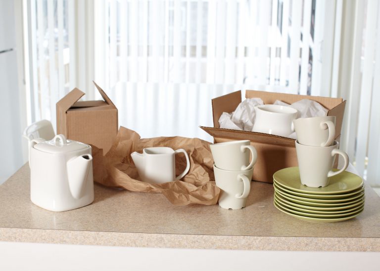 Best 5 Tips for Packing Dishes When Moving | Unpakt Blog