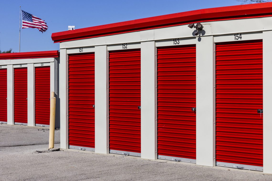 Storage Container vs Traditional Storage - Pros and Cons of Each
